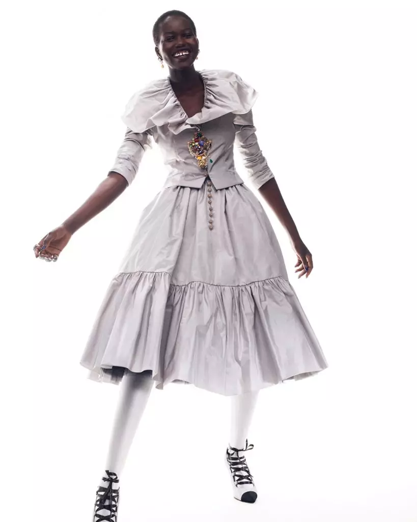 Chanelen Haute Couture bilduma Karl Lagerfeld-ek inspiratu zuen 25979_31