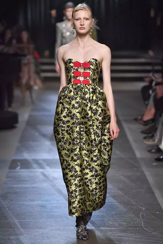 Qhov tseem ceeb ntawm London Fashion Week: Burberry! Christopher Kane! Peter Pilotto! 26379_35