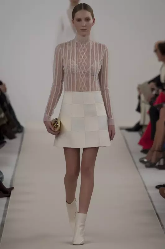 Valentino представляет Winter White Look на показе Haute Couture в Нью-Йорке 26382_13