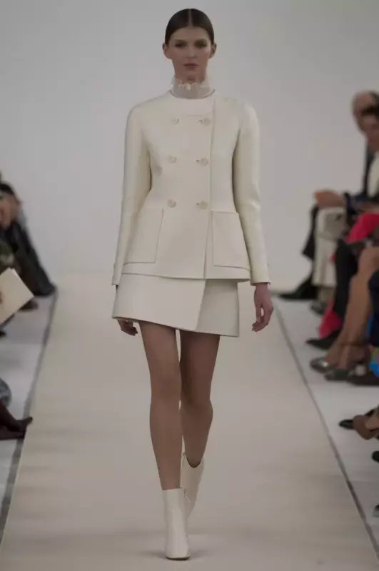 Valentino представляет Winter White Look на показе Haute Couture в Нью-Йорке 26382_23