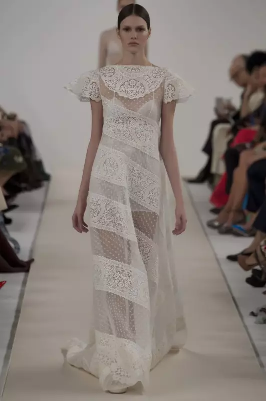 Valentino представляет Winter White Look на показе Haute Couture в Нью-Йорке 26382_41