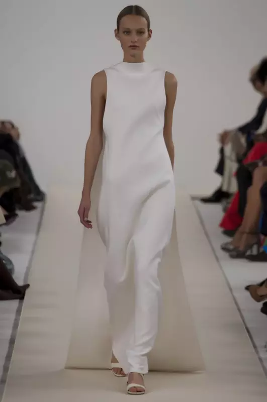 Valentino представляет Winter White Look на показе Haute Couture в Нью-Йорке 26382_9