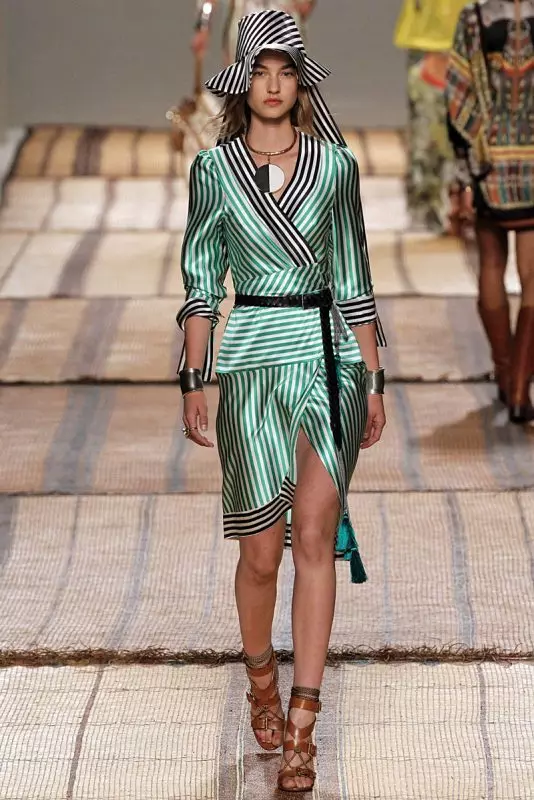 Milan Fashion Week: Giorgio Armani, Emilio Pucci, Etro at Higit Pa 26417_26