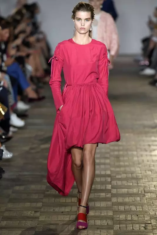 Milano Moda Haftası: Giorgio Armani, Emilio Pucci, Etro ve Daha Fazlası 26417_28