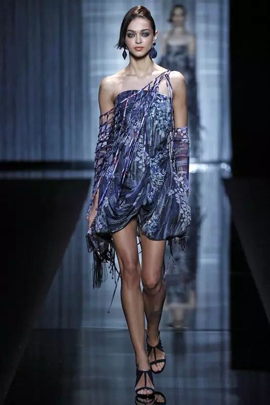 Milan Fashion Week: Giorgio Armani, Emilio Pucci, Etro & Ntau 26417_6