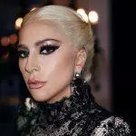 Gyaran Kyau: Abin da Ya Fi Gashin Lady Gaga a Kyautar Grammy shine kayan shafa ta 26503_4