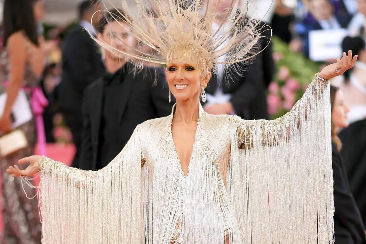 Céline Dion se 2019 Met Gala Look weeg meer as 22 pond