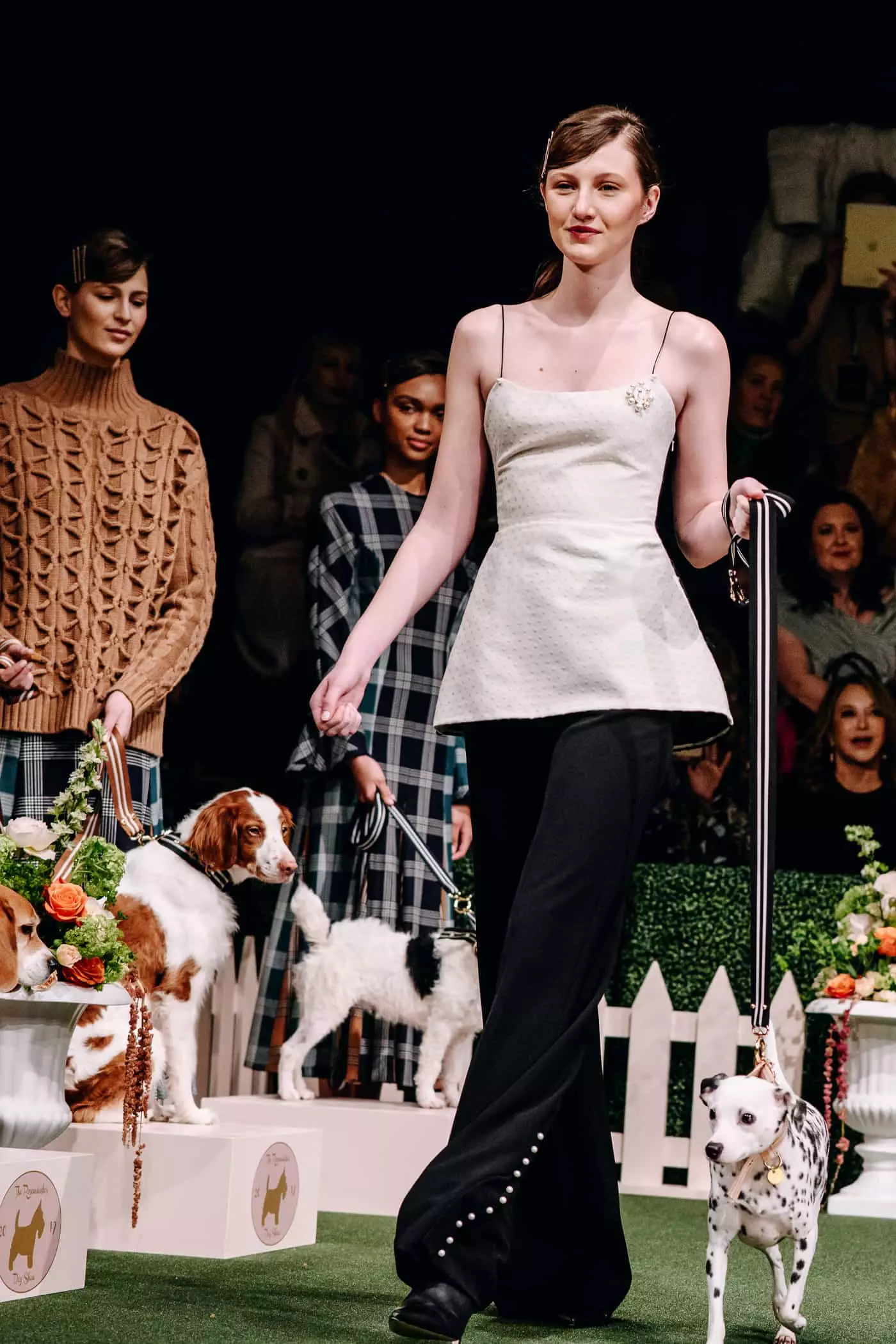 Siamo tutti d'accordo sul fatto che il Runway Dog Show di Lela Rose sia stata la cosa più carina di sempre 26802_9