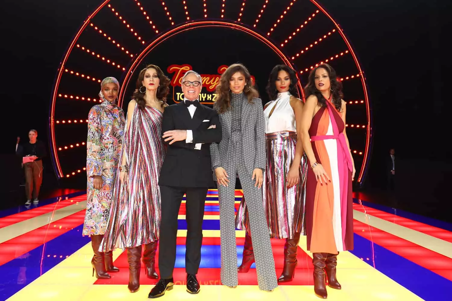 Tommy Hilfiger ak Zendaya te pote fèt la nan Paris Fashion Week