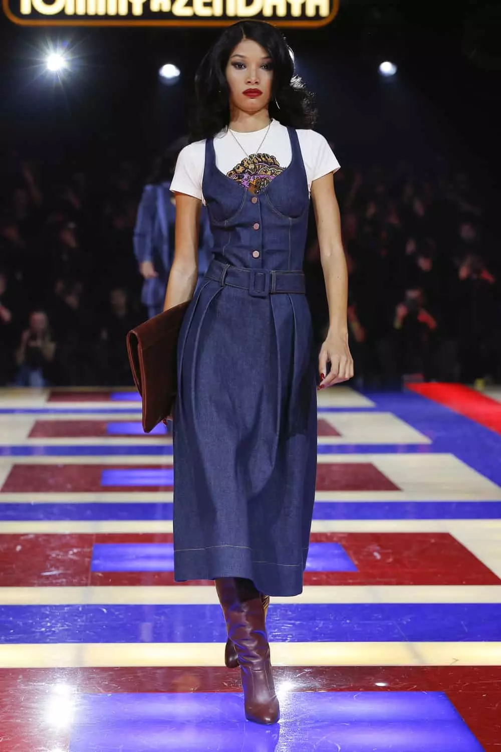 Tommy Hilfiger na Zendaya wetara oriri na ọṅụṅụ na Paris Fashion Week 26864_13