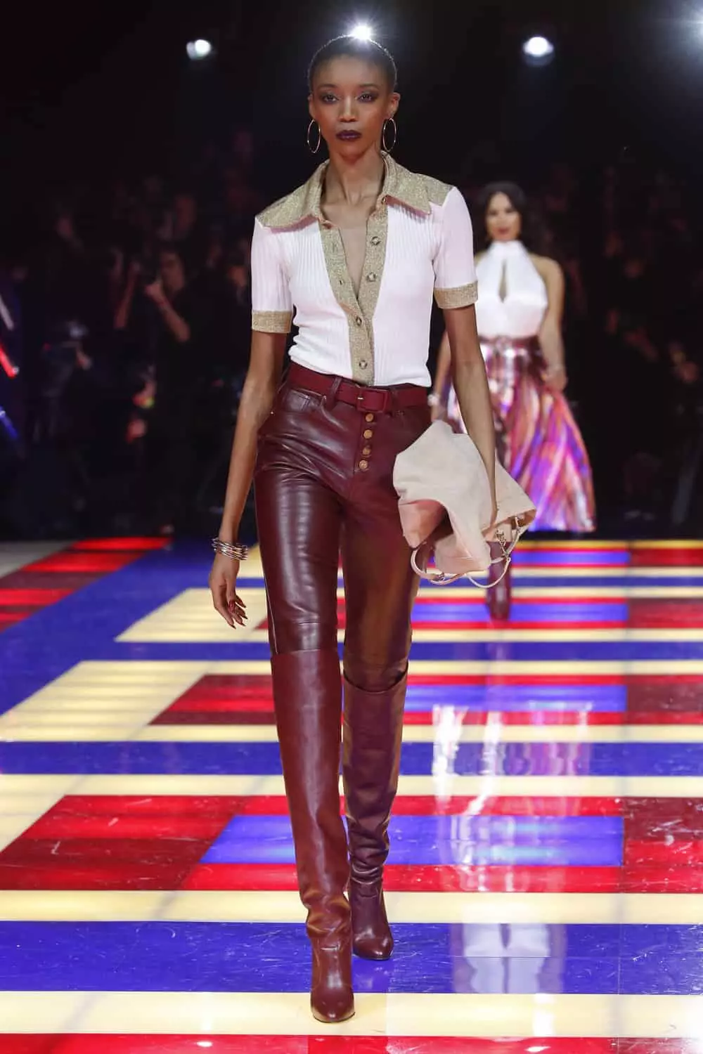 Tommy Hilfiger thiab Zendaya coj tog rau Paris Fashion Week 26864_69