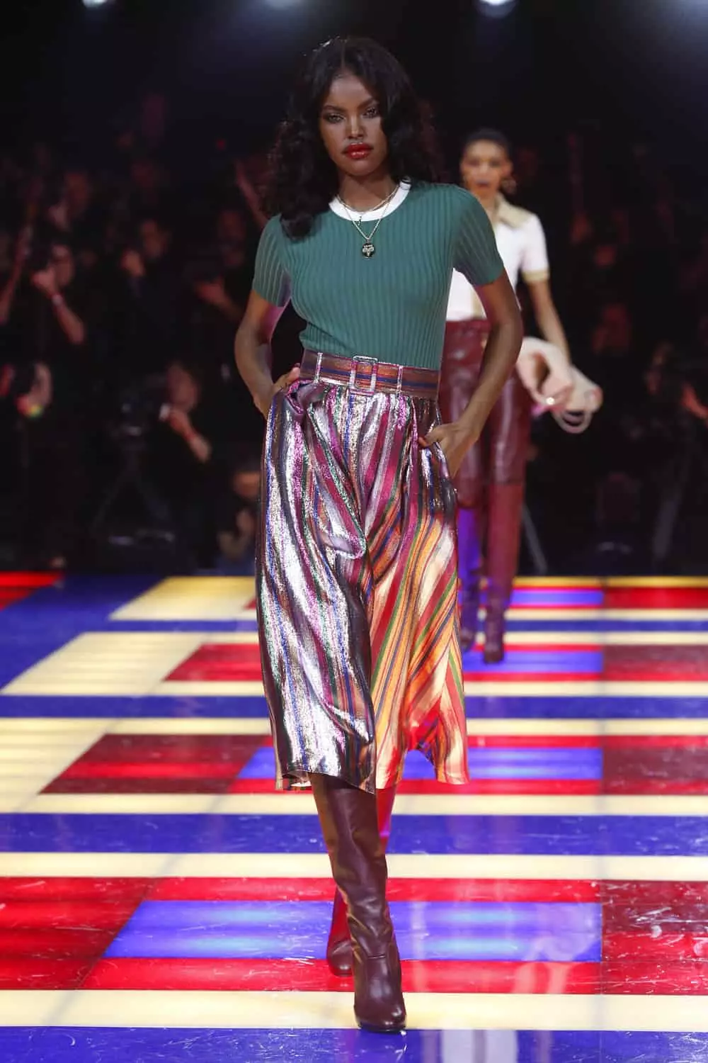 Tommy Hilfiger ແລະ Zendaya ໄດ້ພາງານລ້ຽງໄປ Paris Fashion Week 26864_71