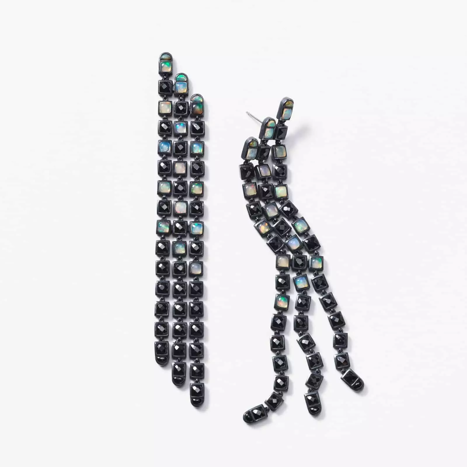 Cosa ha fatto Nak Armstrong dopo: il designer vincitore di CFDA lancia una linea di gioielli a prezzi accessibili ispirata ai mosaici 26967_4