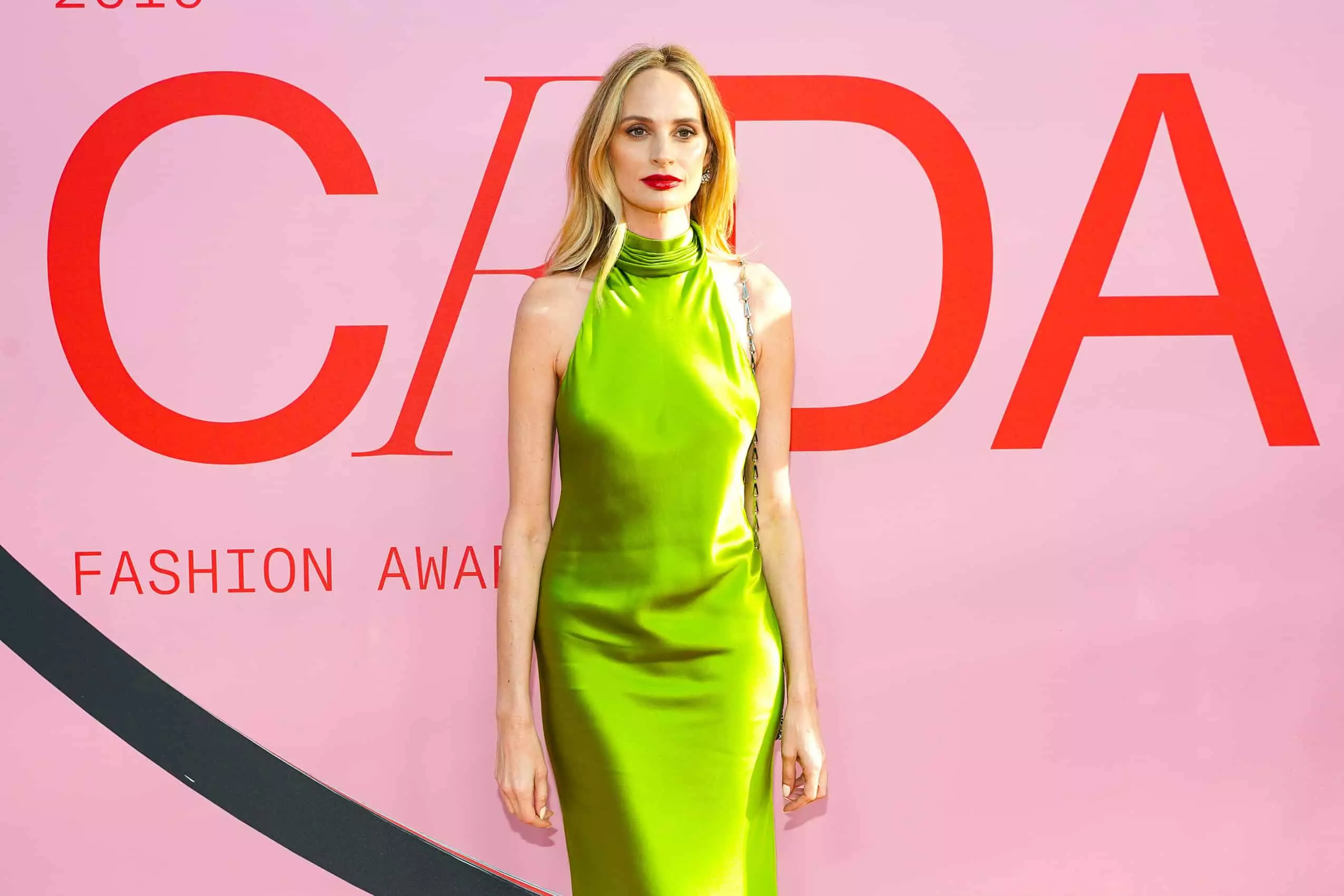 Vuoden 2019 CFDA Awards Red Carpet: hyvä, blaa ja mitä he ajattelivat!? 27122_28