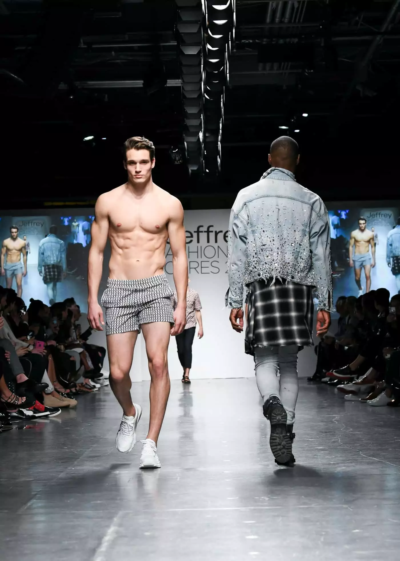 Fest Hottie Flynyddol Jeffrey Fashion Cares ’(ar gyfer Elusen) 27131_10