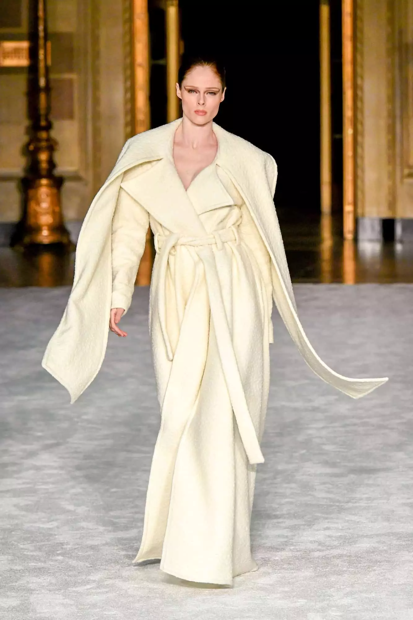 Christian Siriano Mencipta Dunia Impian Fesyen Fantasi Untuk Musim Gugur '21—Dan Kami Mahu Masuk! 2793_2