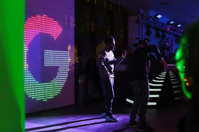 احتفلت شركة Made by Google بإطلاق Flatiron Pop-Up الجديد مع Solange Knowles 28228_53