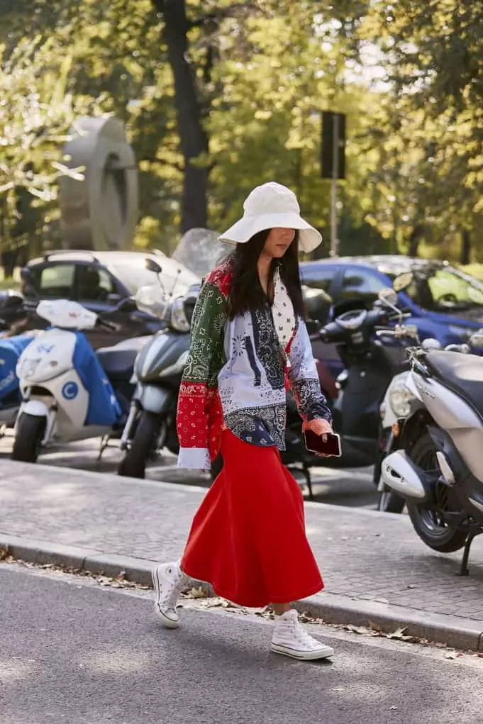 Os 75 looks de Street Style máis elegantes da Semana da Moda de Milán 28493_30