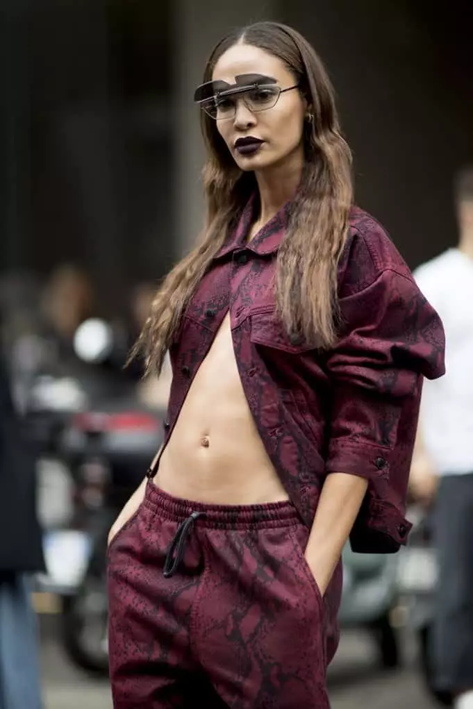 75 Chicest Street Style Looks út Milaan Fashion Week 28493_49