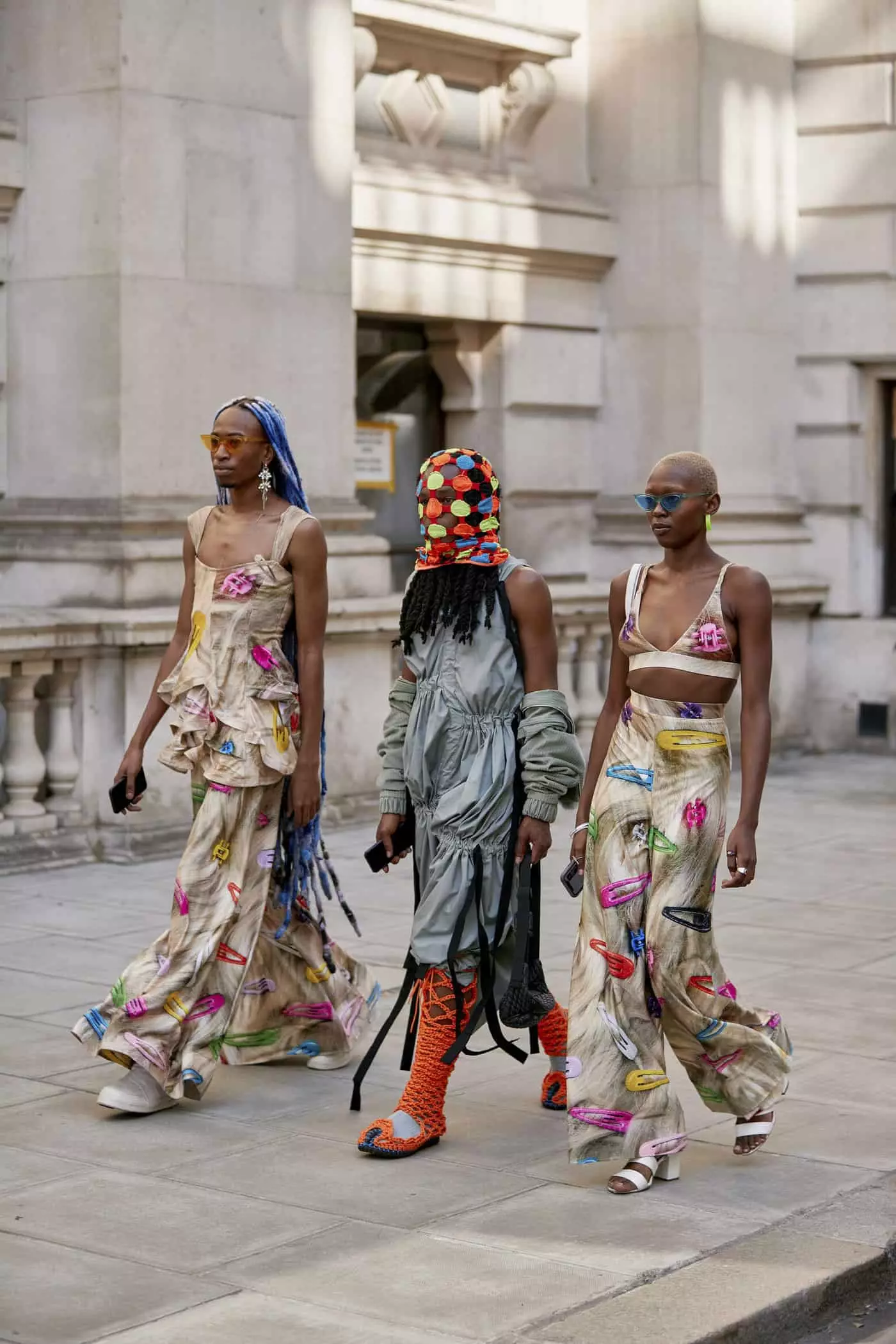 51 Best Street Style Looks Mula sa London Fashion Week 28494_25