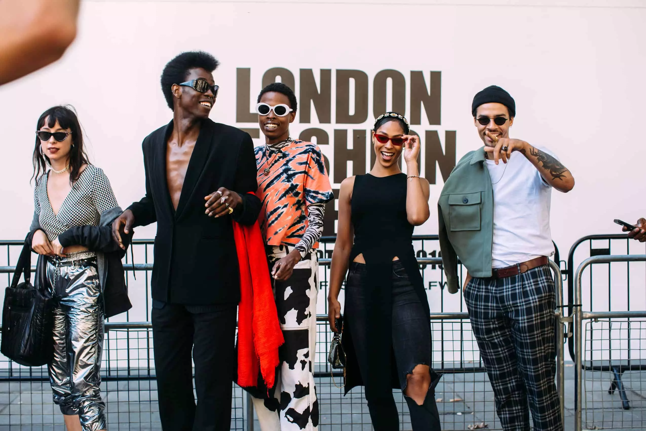 51 най-добри визии в уличен стил от седмицата на модата в Лондон 28494_41