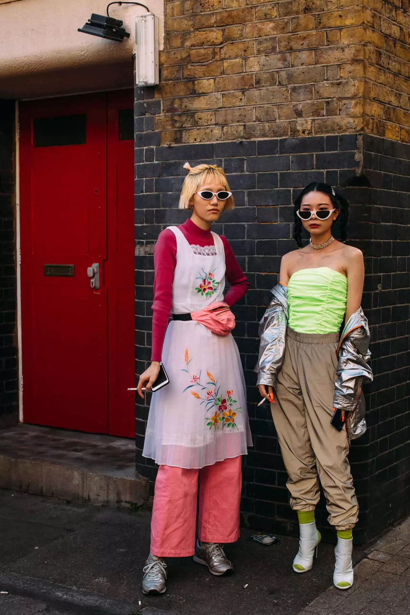 London Fashion Week မှ အကောင်းဆုံး Street Style 51 ခု 28494_49