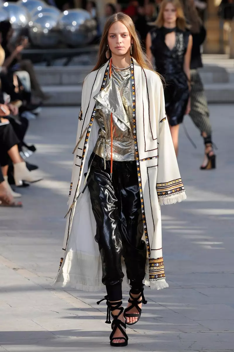 The Daily Roundup: Na Isabel Marant oa Rekisoa? Kate Moss o tla qala moralo oa ka hare oa Biz