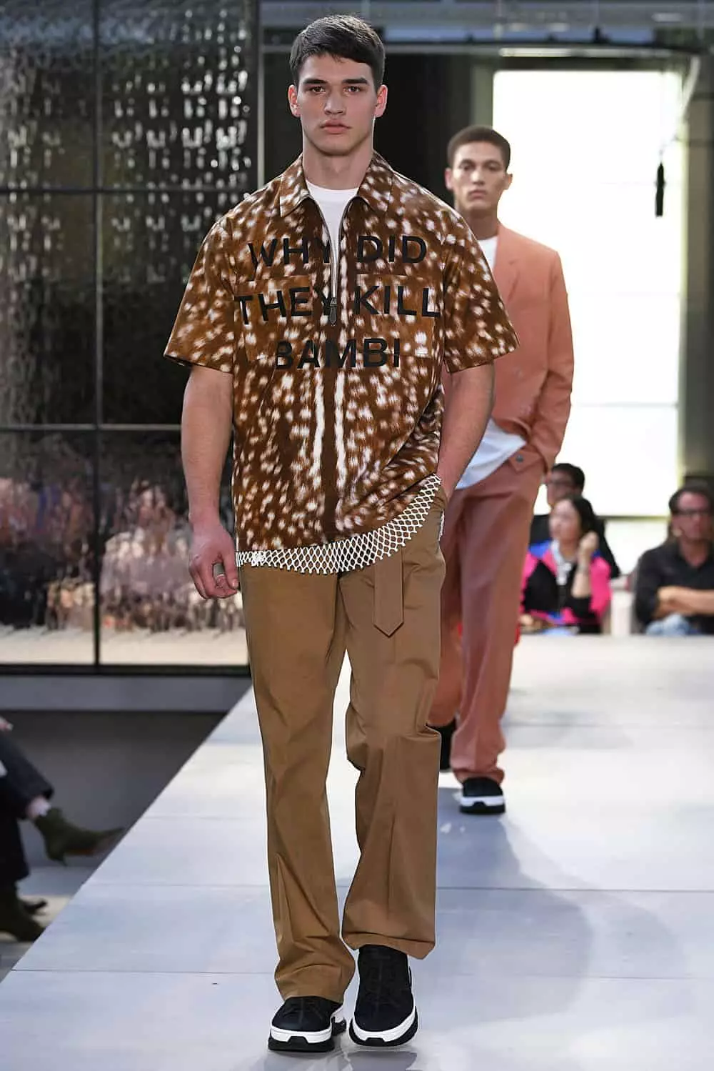 Walo ka Butang nga Mahibal-an Bahin sa Burberry Debut ni Riccardo Tisci 29093_11