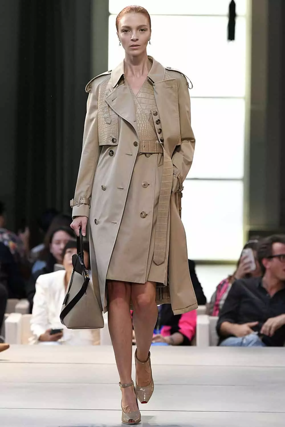 Vuit coses que cal saber sobre el debut de Burberry de Riccardo Tisci 29093_2