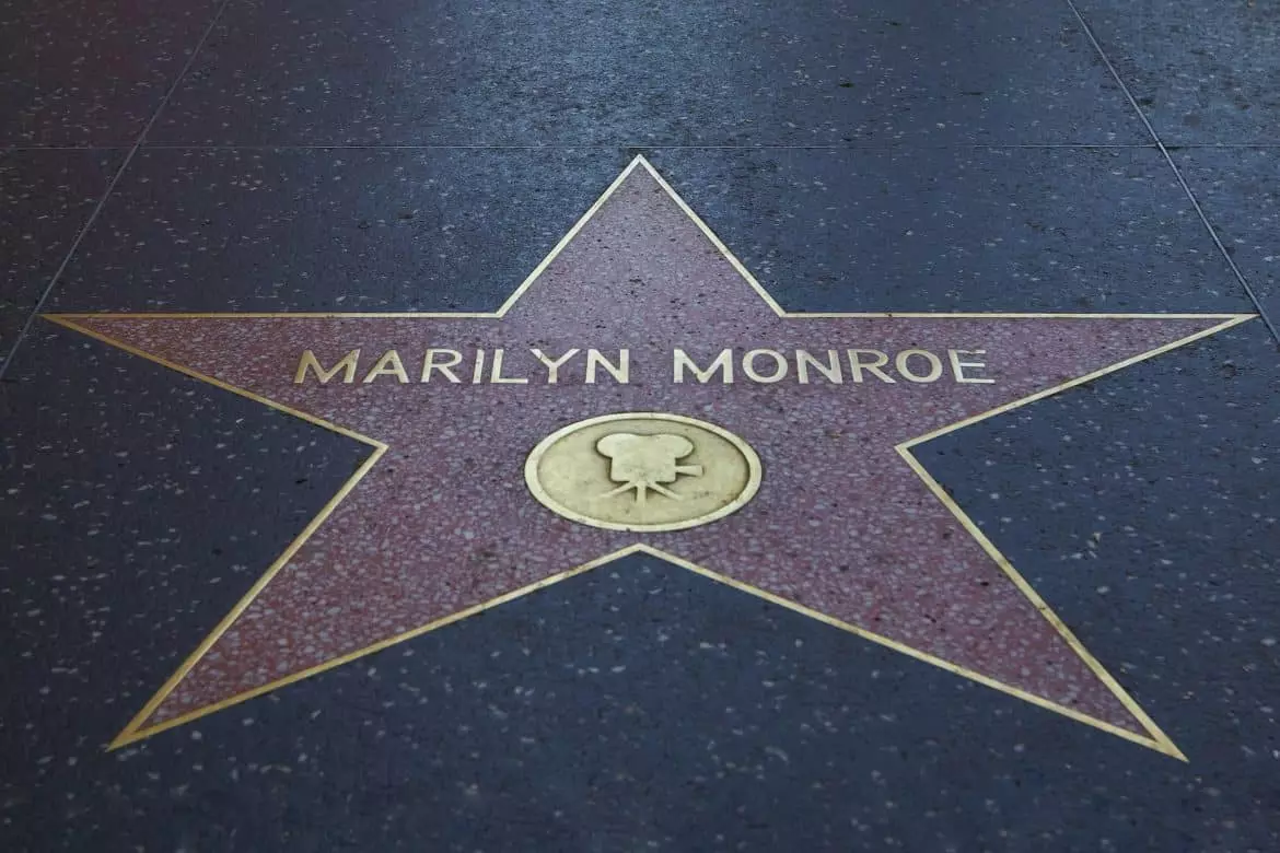 Uus raamat uurib, kuidas Marilyn Monroe oli midagi enamat kui lihtsalt ilus nägu 29459_1