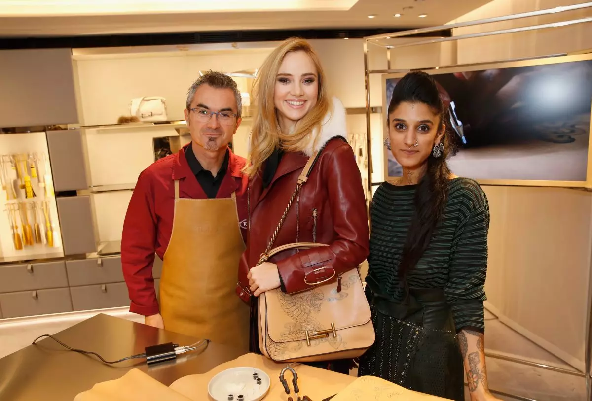 Tod's reobre la botiga de Londres, presenta una nova bossa amb Saira Hunjan