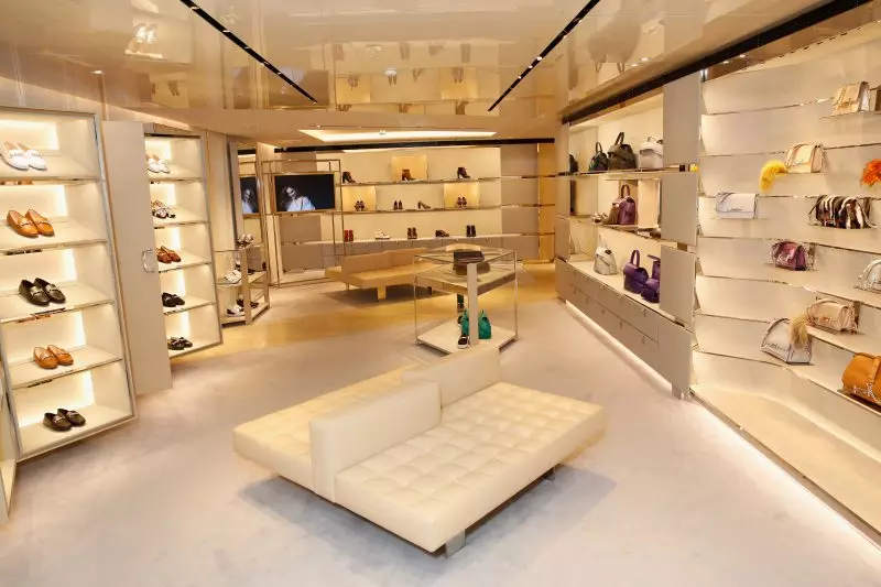 Tod's London Boutique'i Yeniden Açtı, Saira Hunjan ile Yeni Çantasını Tanıttı 29607_25