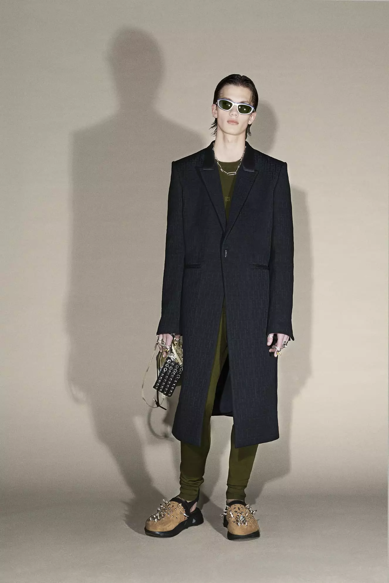 Givenchy Pre-Fall '21 potrjuje, da je Matthew M. Williams tisti, ki ga je treba gledati 2962_13