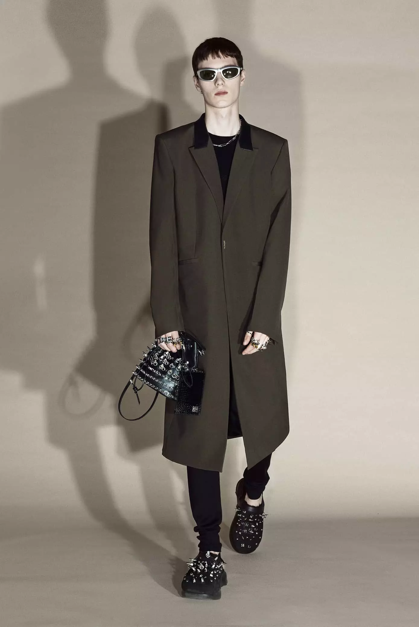 Givenchy Pre-Fall '21 ຢືນຢັນ Matthew M. Williams ແມ່ນຫນຶ່ງໃນທີ່ຕ້ອງເບິ່ງ 2962_17