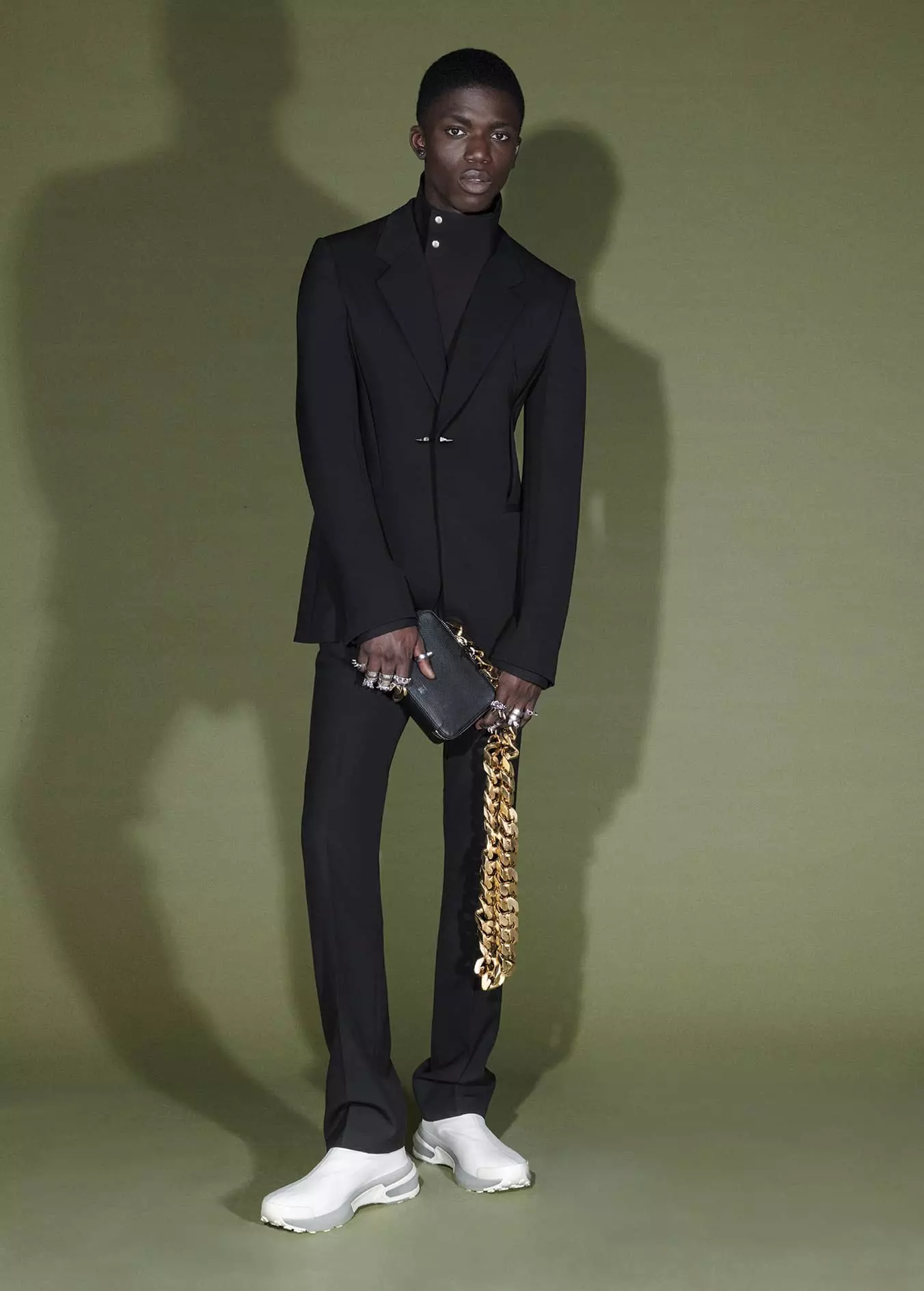 Givenchy Pre-Fall '21 bestätegt datt de Matthew M. Williams een ass fir ze kucken 2962_39