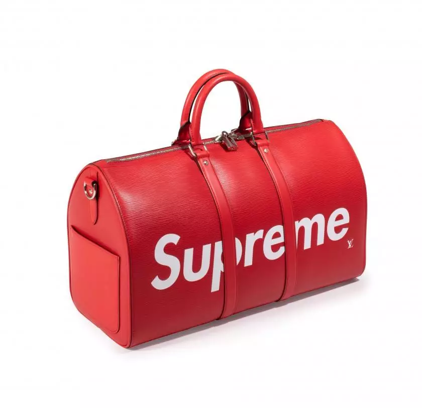 Supreme Auction prouve que les gens sont prêts à tout pour un logo 29718_7