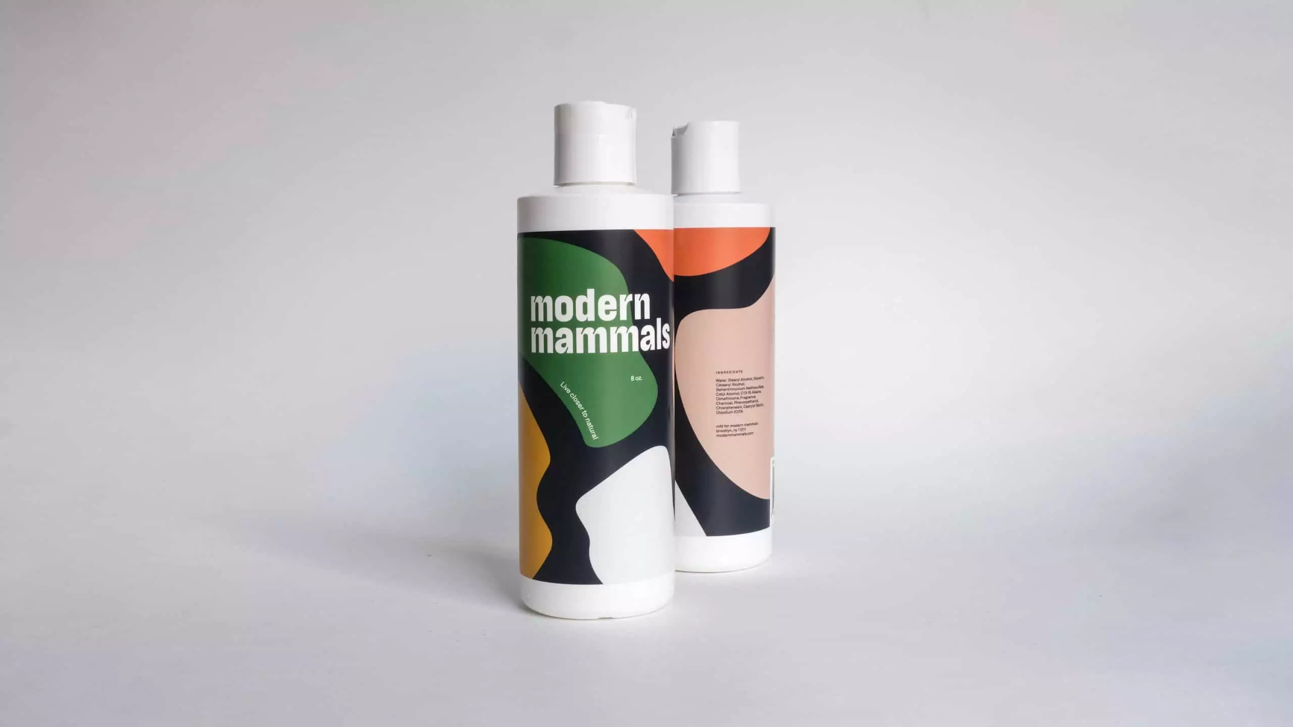 Modern Mammals a lancé un shampooing révolutionnaire pour les hommes, et il y a une raison pour laquelle il continue de se vendre !