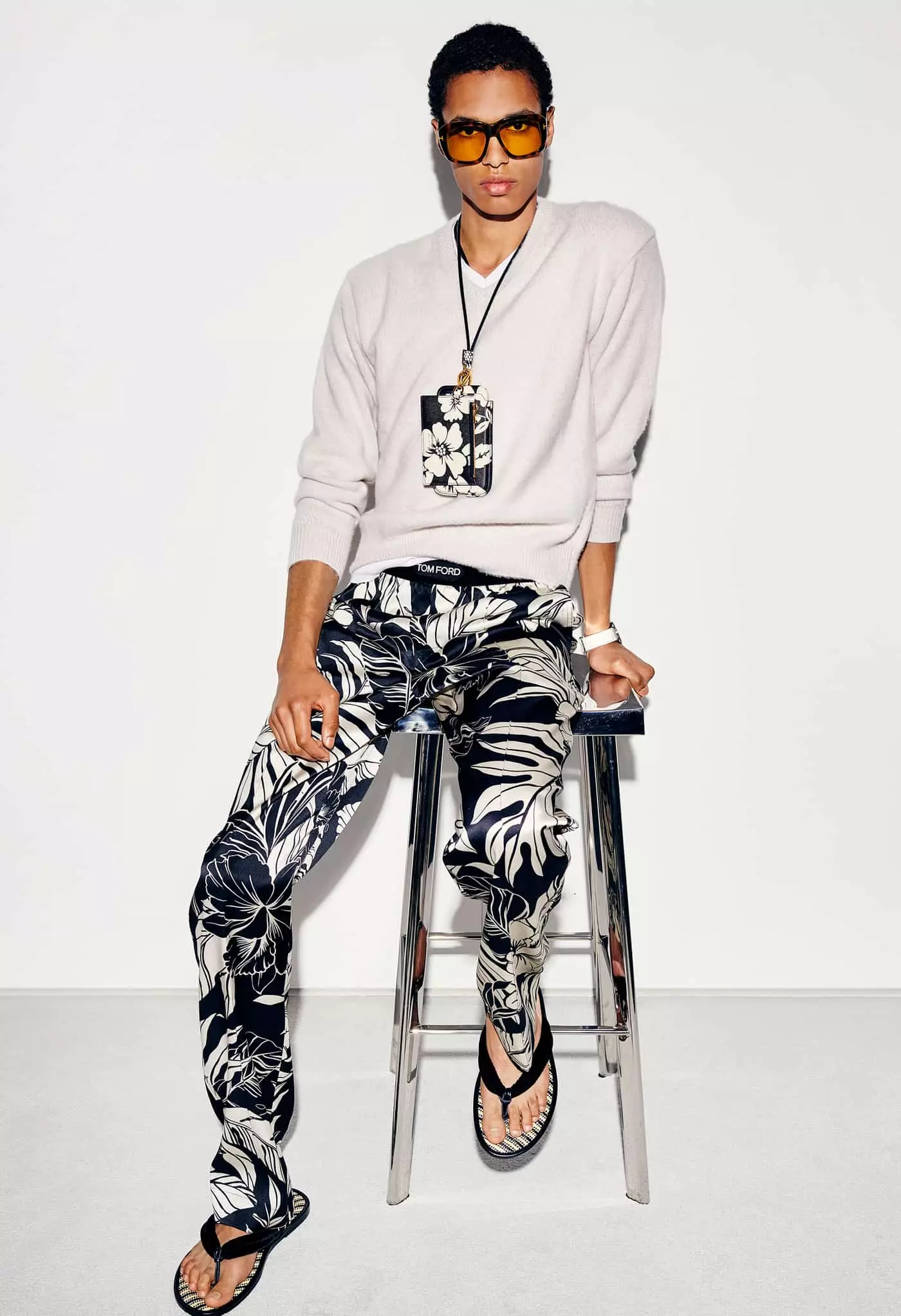 Tom Ford's Silk da Suede Sweats Zasu ɗauki Wardrobe ɗin ku na 'WFH' zuwa Mataki na gaba 2991_57