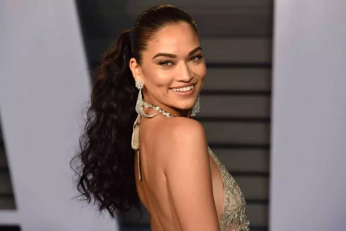 Shanina Shaik racconta l'unica parte della sua vita che non vedrai mai in TV 30276_1