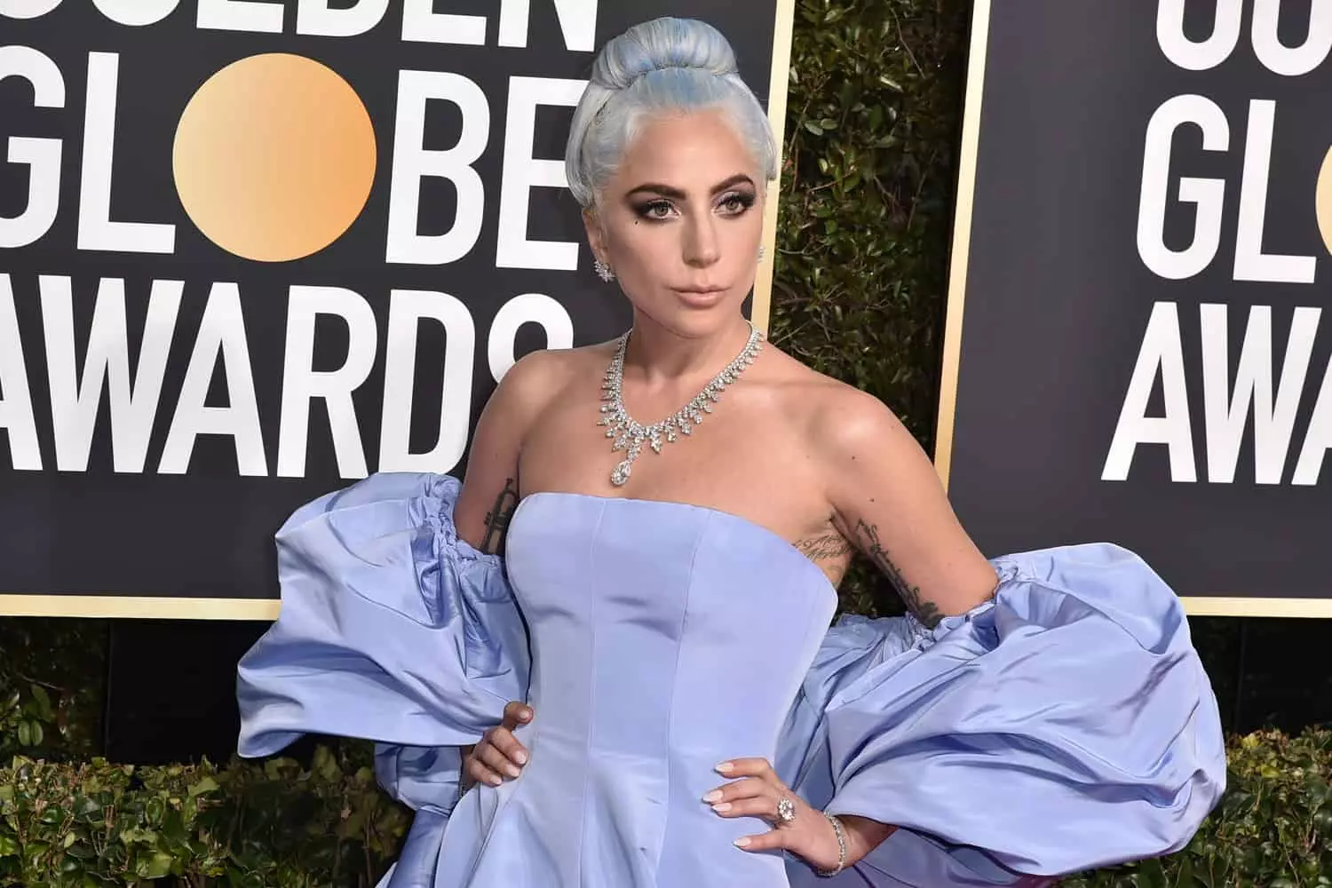 Lady Gaga droeg gisteravond meer dan een half miljoen aan diamanten