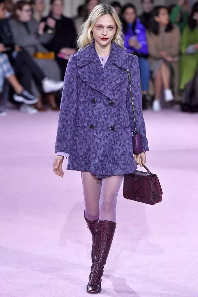 Nicola Glass Trafas Ŝian Paŝon Kun Triumfa Dua Runway Show por Kate Spade 31885_2