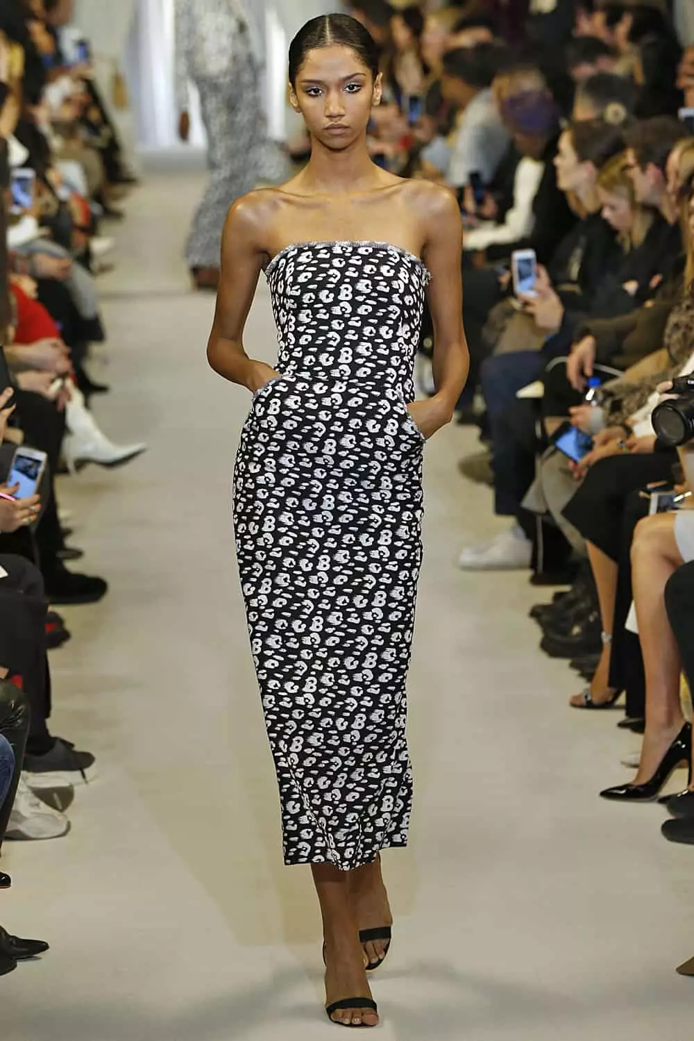 Brandon Maxwell's elegante en emotionele modeshow herfst 2019 31901_20