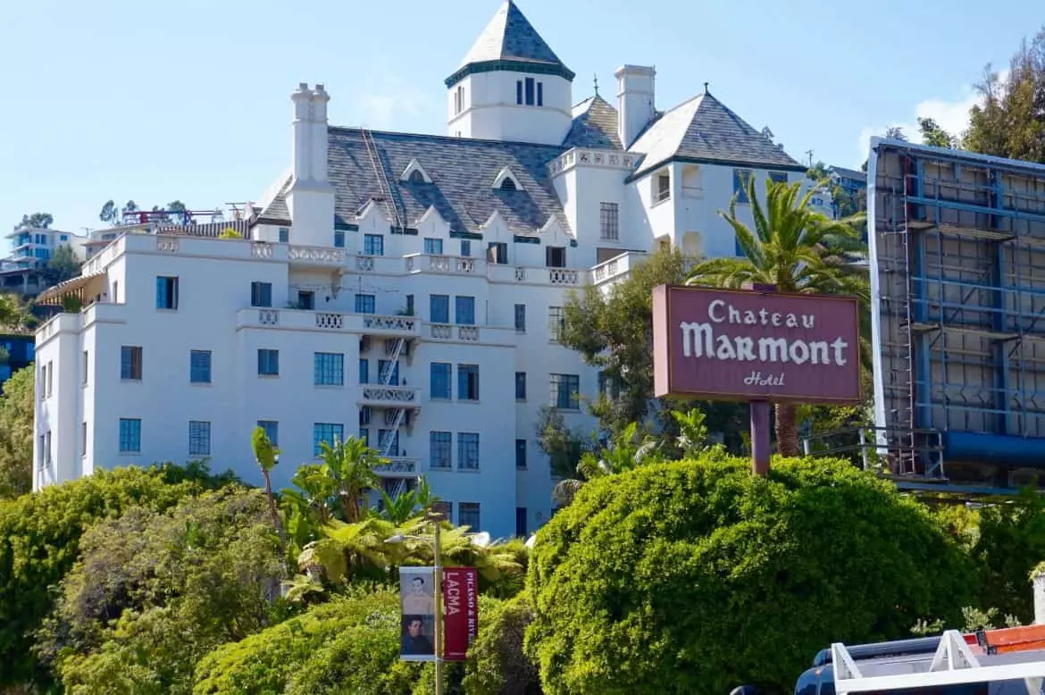 Ama-Butler azimele kanye nama-Suites womuntu siqu! I-Chateau Marmont Ukuze Ibe Iklabhu Yamalungu Azimele