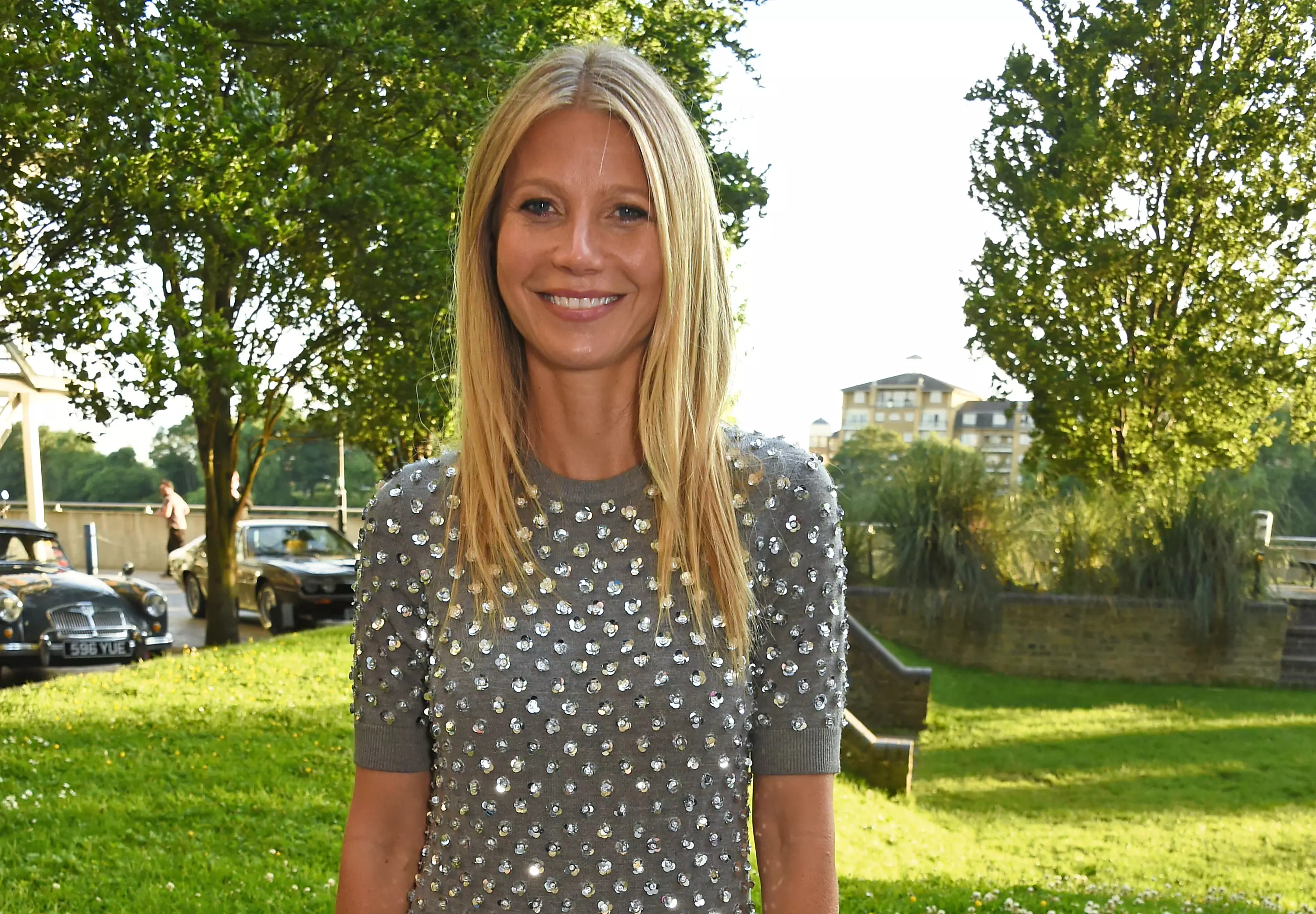 The Daily Roundup: Gwyneth Paltrow Distances from Goop, Theory Launchs Handbags 32310_1