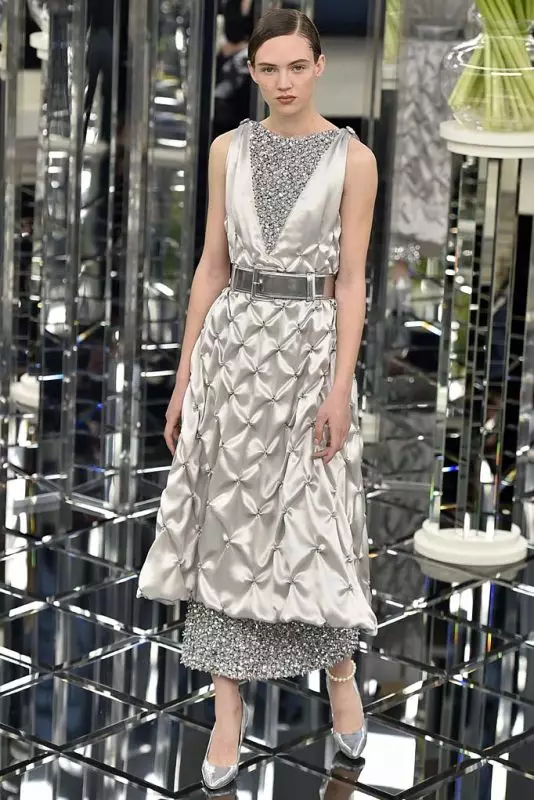 Reflexões na Chanel Haute Couture, primavera de 2017 34013_28