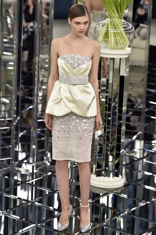 Reflexões na Chanel Haute Couture, primavera de 2017 34013_37