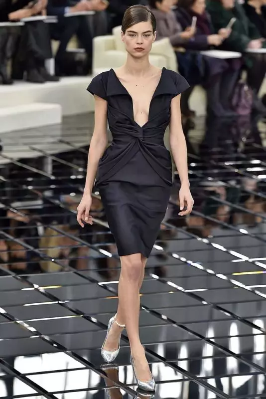Chanel Haute Couture Spring 2017 میں عکاسی۔ 34013_38