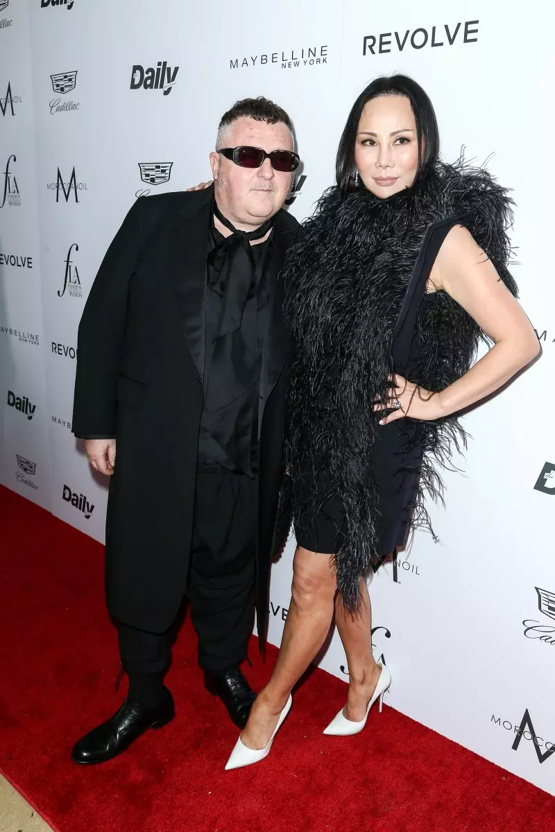 Eva Chow, Albert Ebaz