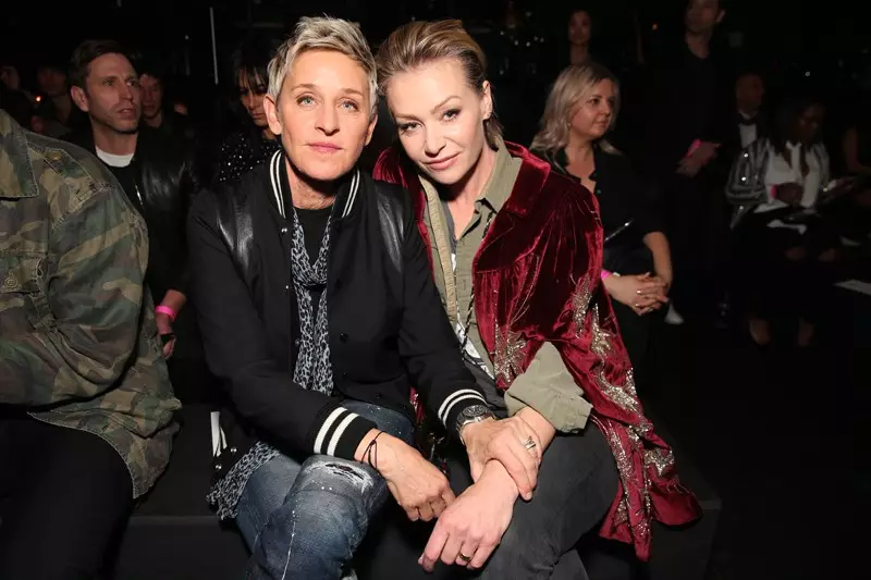 La Star-Studded Front Row de Hedi Slimane ĉe Saint Laurent 34497_13