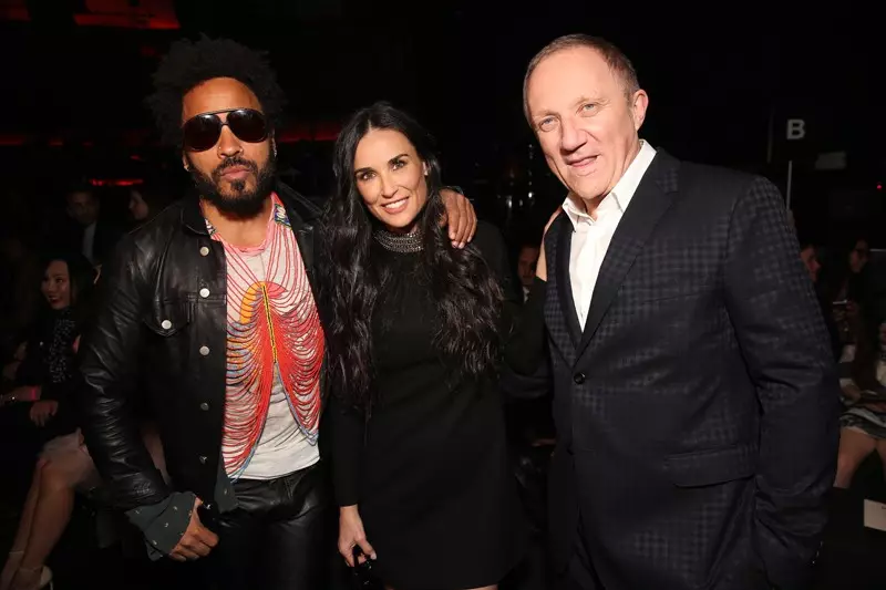 Ang Star-Studded Front Row ni Hedi Slimane sa Saint Laurent 34497_29